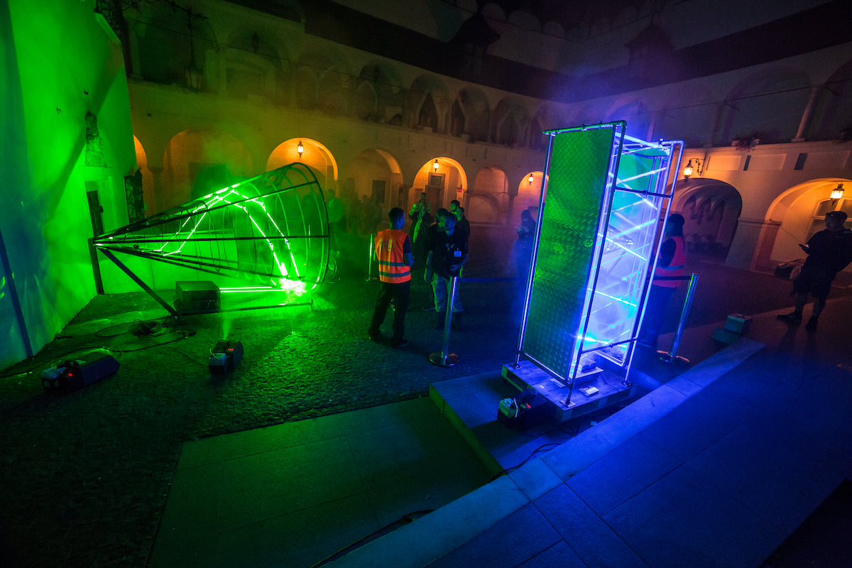 Create Realistic Laser Beam Storm In A Laser Beam: Physicists Create