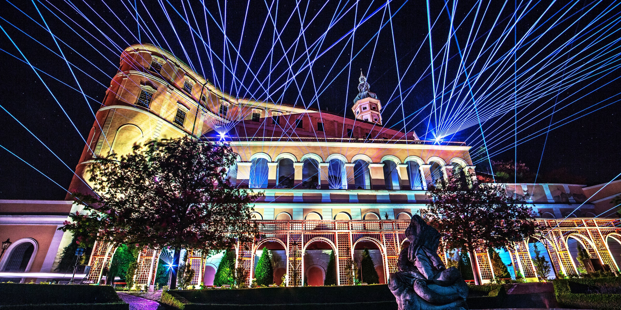 ATOM LASERS GREAT FOR TOURING