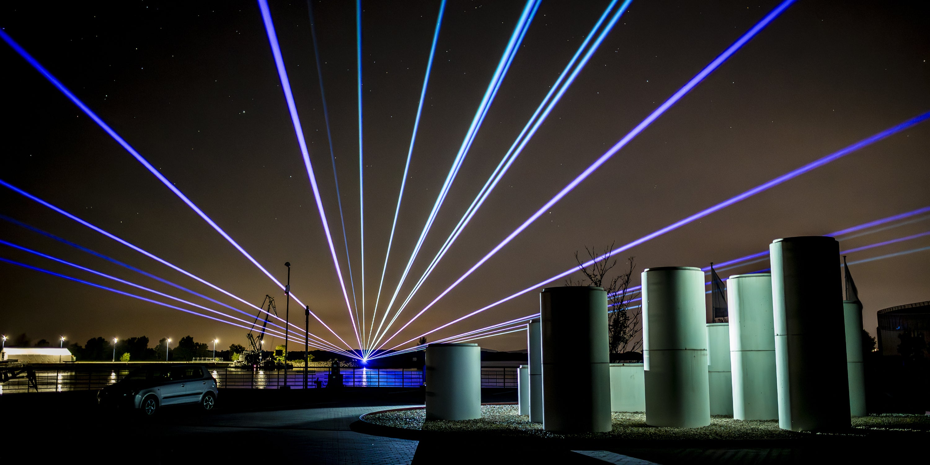 POWERFUL EPIC LASERS FOR LARGE SCALE SHOWS
